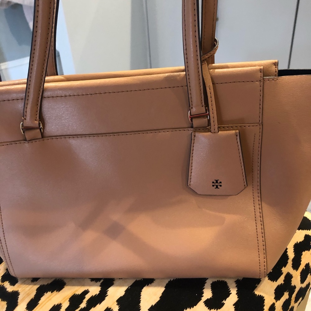Tory Burch Tan Purse - Gem